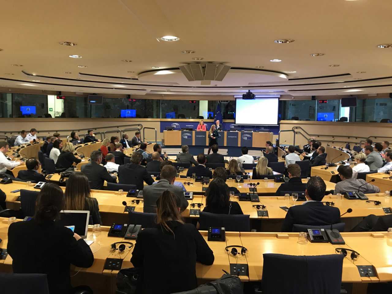 European FinTech pre-conference: "Waarom de dinosaurus helpen?" - M&A