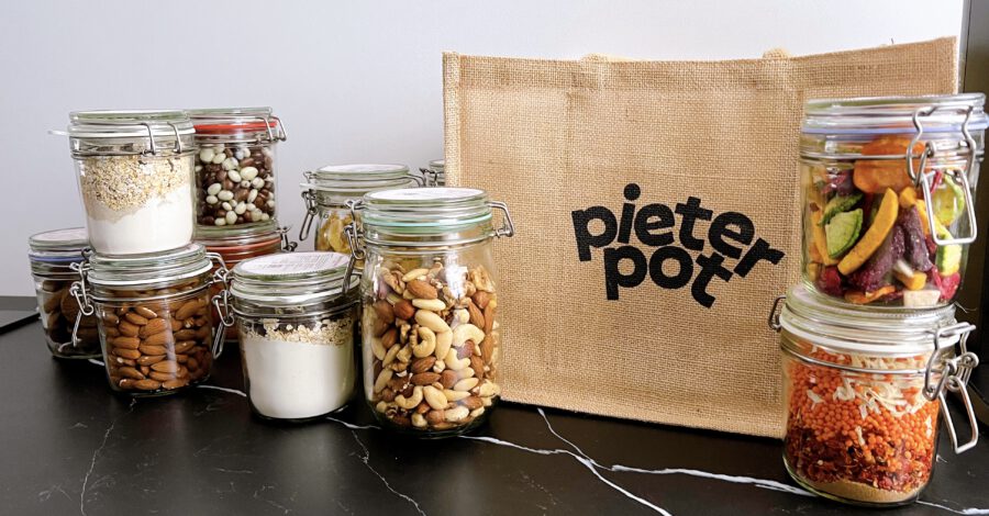 Pieter Pot biedt zichzelf te koop aan bij de klanten - M&A