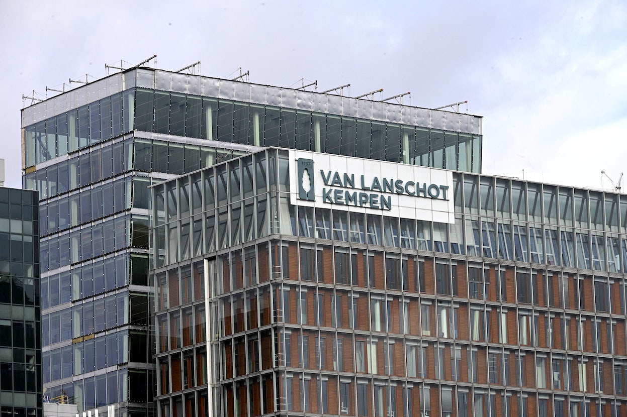 Van Lanschot sluit de rijen tegen indringer ING - M&A