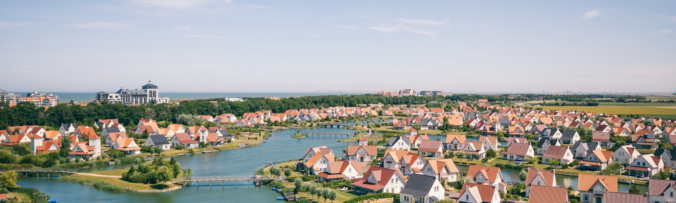 Na jaren leuren bij waakhonden schuiven Roompot en Landal ineen - M&A