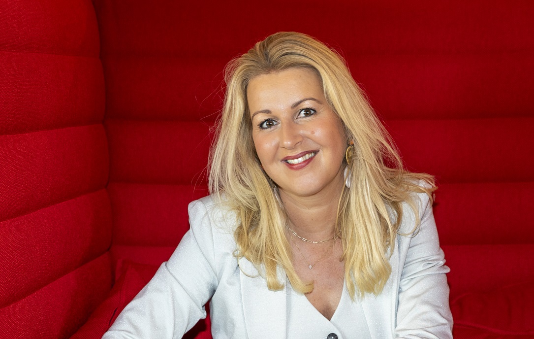 Karima van Zadelhoff (Team EIFFEL): 'Je koopt een bedrijf niet om de ...