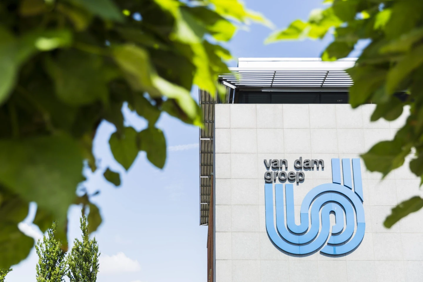 Van Dam vierde overname dit jaar door VDK Groep - M&A